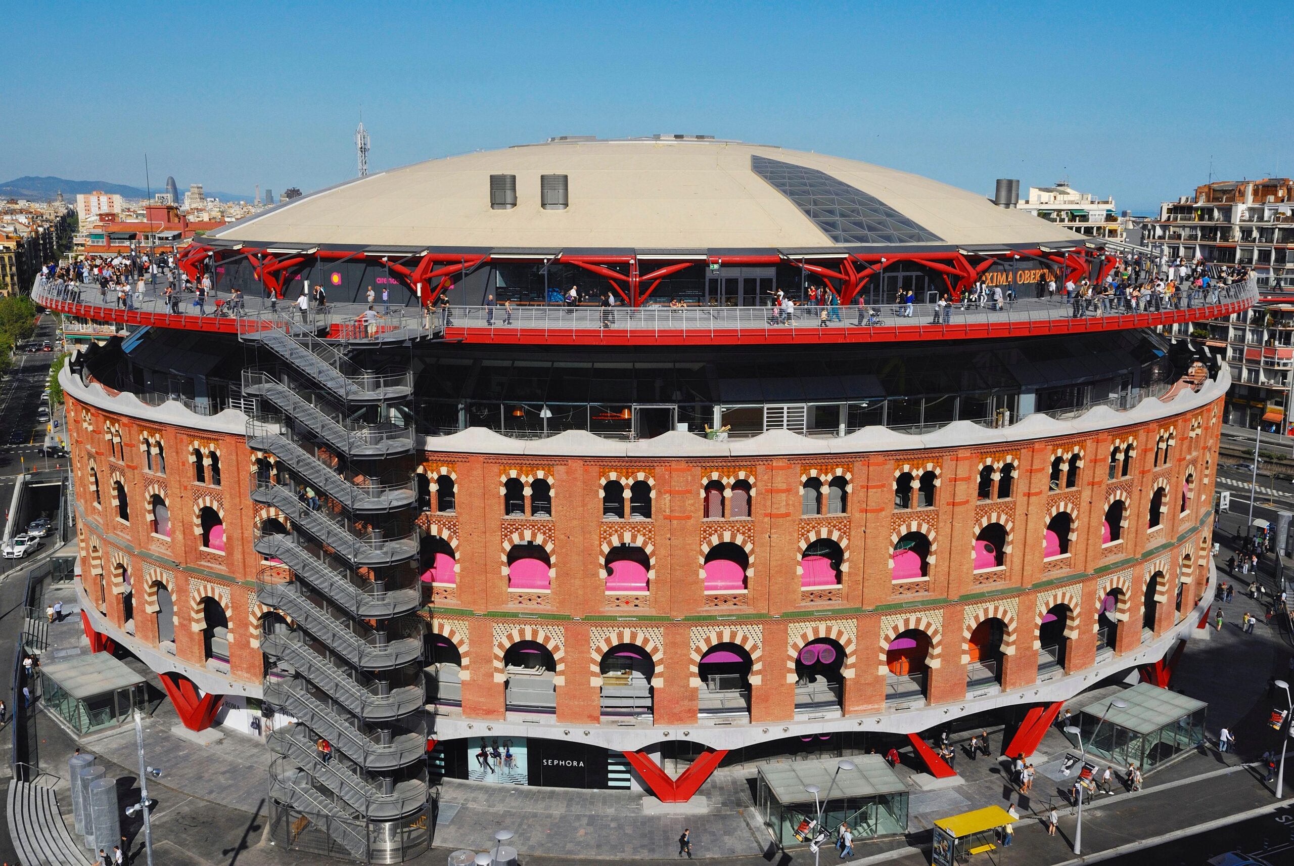 Las Arenas de Barcelona, Spain | Macalloy 1030 bars tie rods